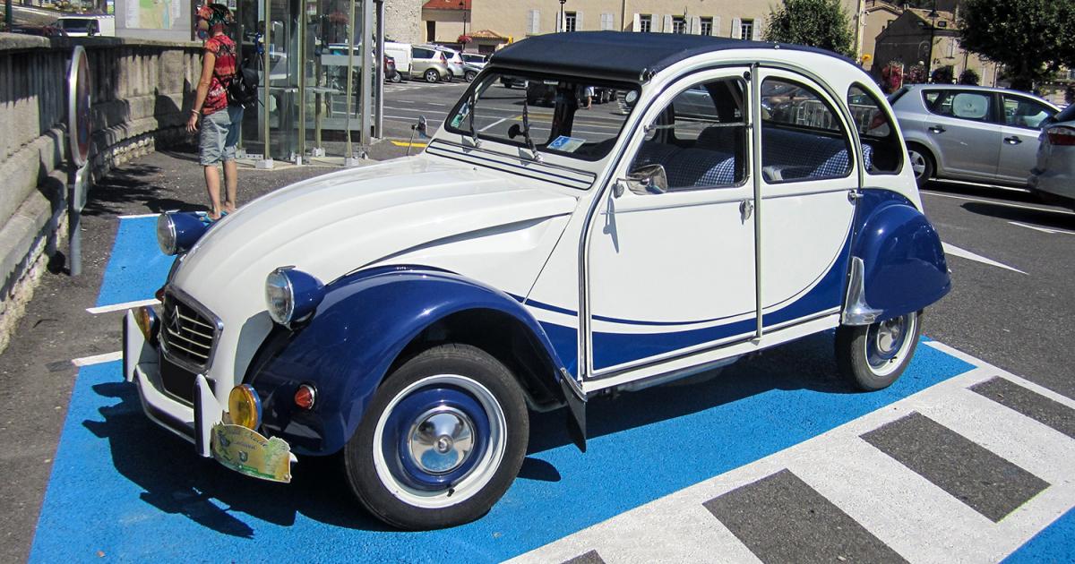 Citroën 2CV6 Charleston Bleu Azur, une voiture de collection proposée ...