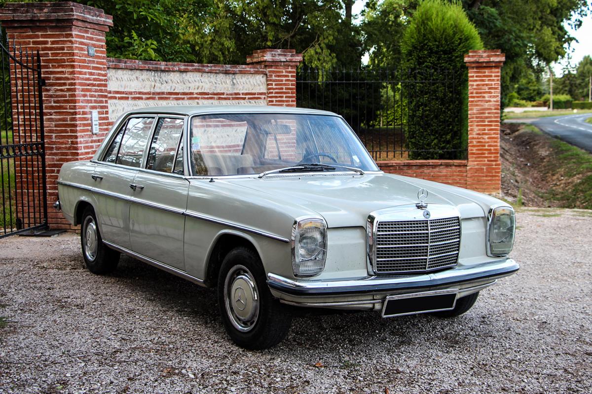 Mercedes Benz 230 1971 Une Voiture De Collection Propos e Par Jean Yves R 