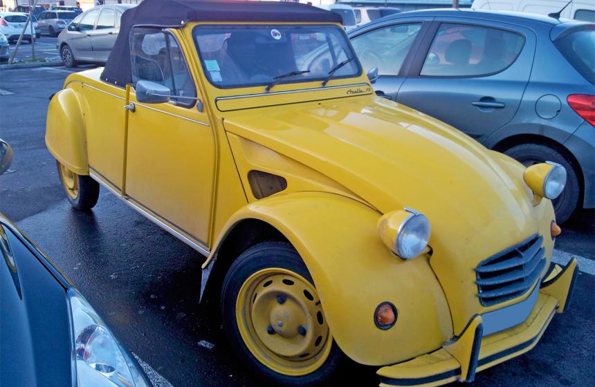 Citroën 2cv coupé, une voiture de collection proposée par Jean-Claude D.