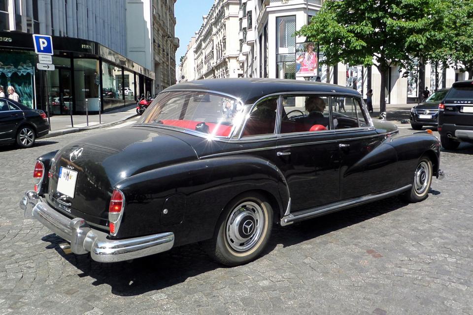 Mercedes-Benz Type 300, une voiture de collection proposée par Pascal B.